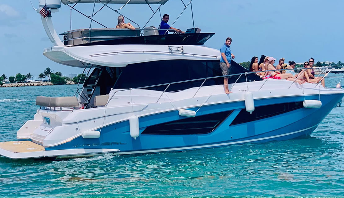 48 Regal Flybridge - Miami yacht rental