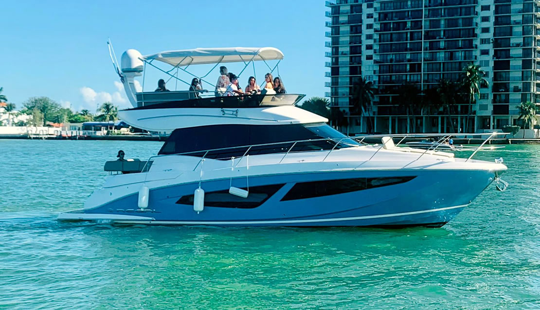 48 Regal Flybridge - Miami yacht rental